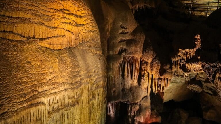9 of The Most Popular Caves in Kentucky to Explore