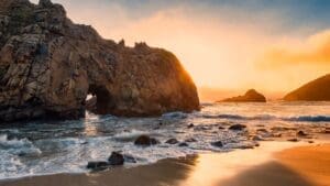 Pfeiffer Beach: A First Time Visitor Guide
