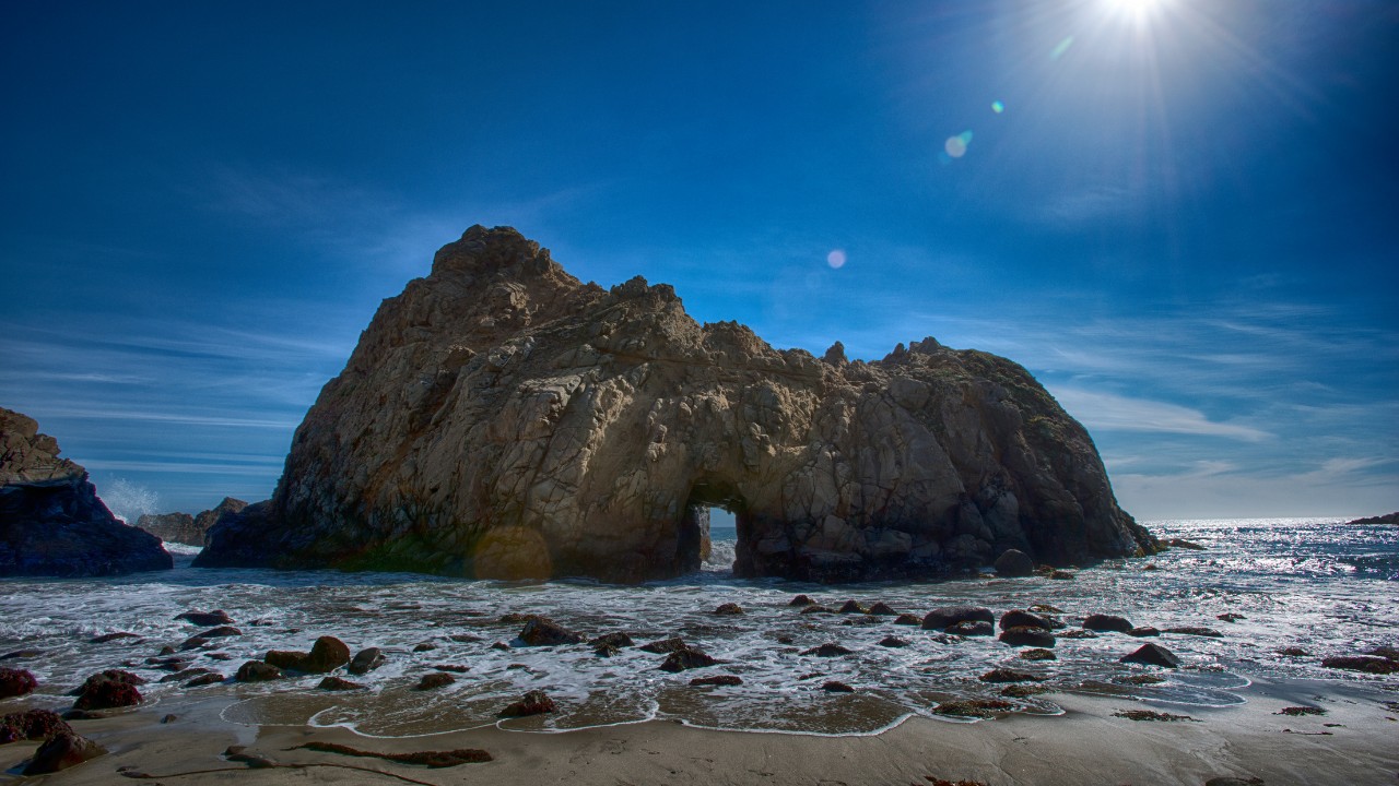 Pfeiffer Beach: A First Time Visitor Guide