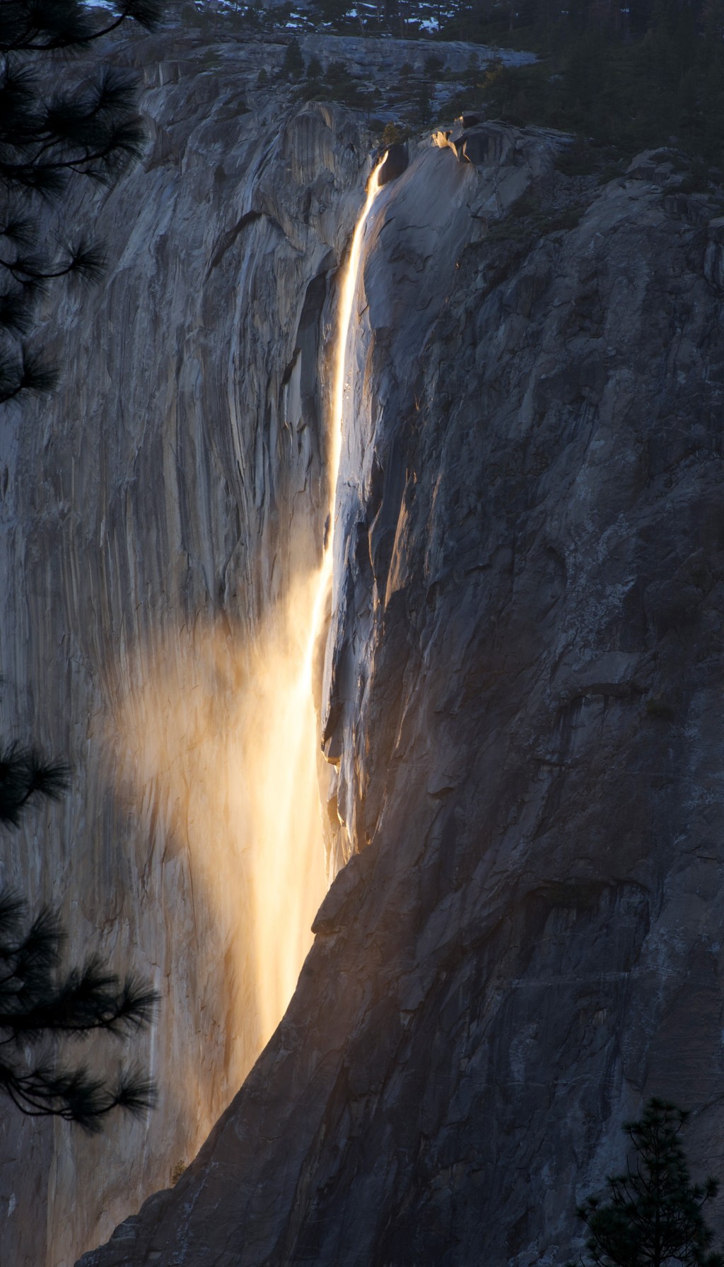 Firefall Yosemite: A Beginners Guide to Seeing it