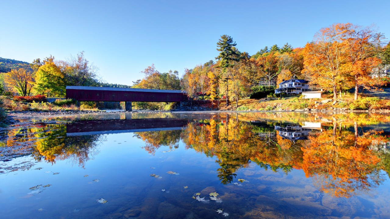 10 Best Places to See Connecticut Fall Foliage in 2025
