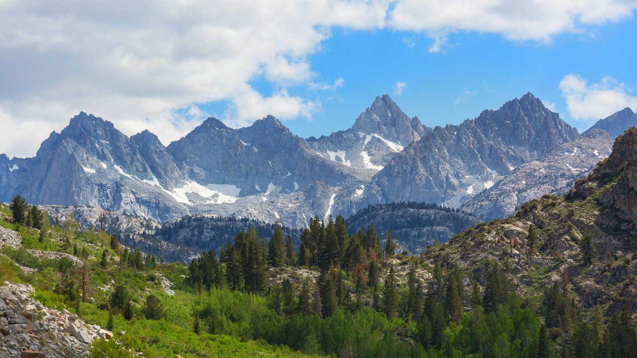 Sierra Nevada Mountains: A First Time Visitor Guide