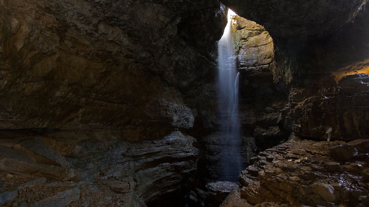 10 Amazing Underground Waterfalls in the US