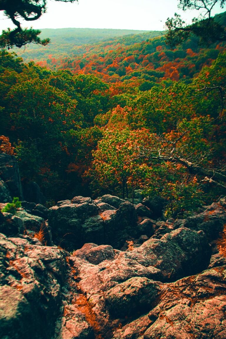 10 Missouri Road Trip Ideas With Hidden Gems