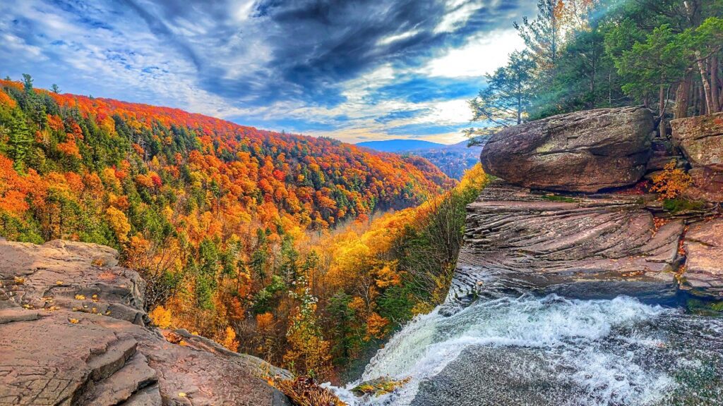 10 New York Road Trip Ideas For Scenic Getaways