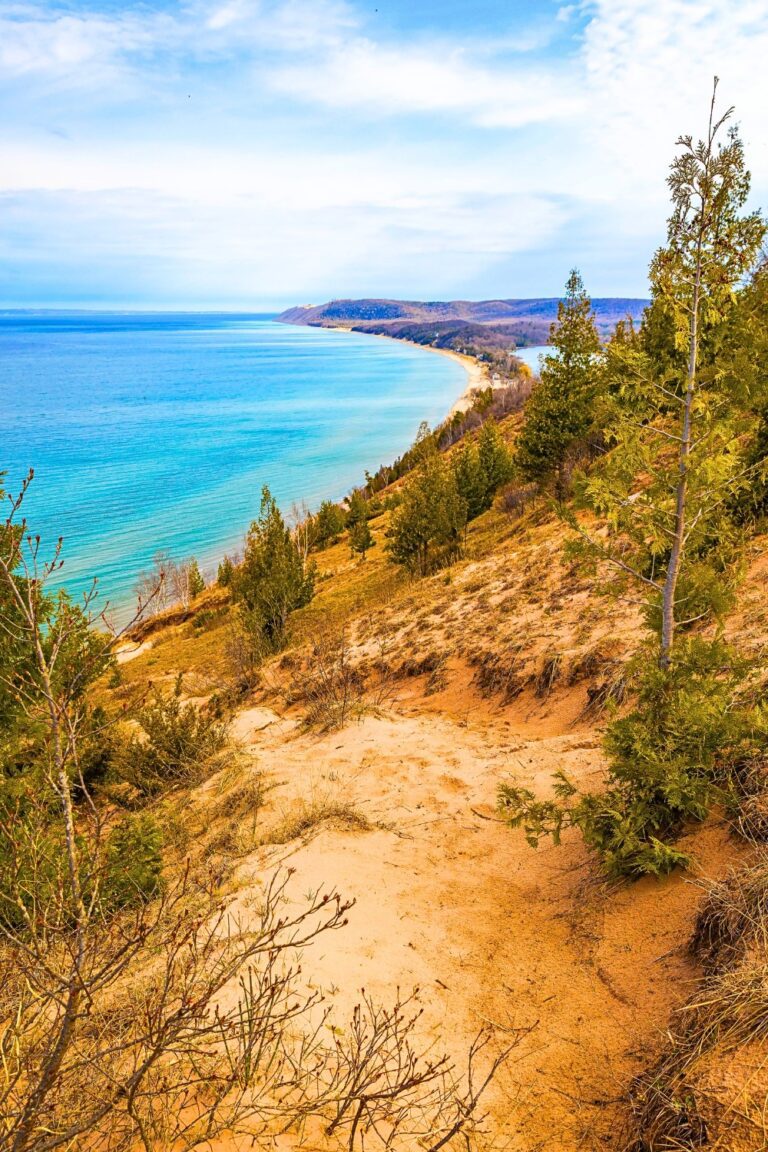 5 Amazing Great Lakes Road Trip Ideas (With a Complete Itinerary)